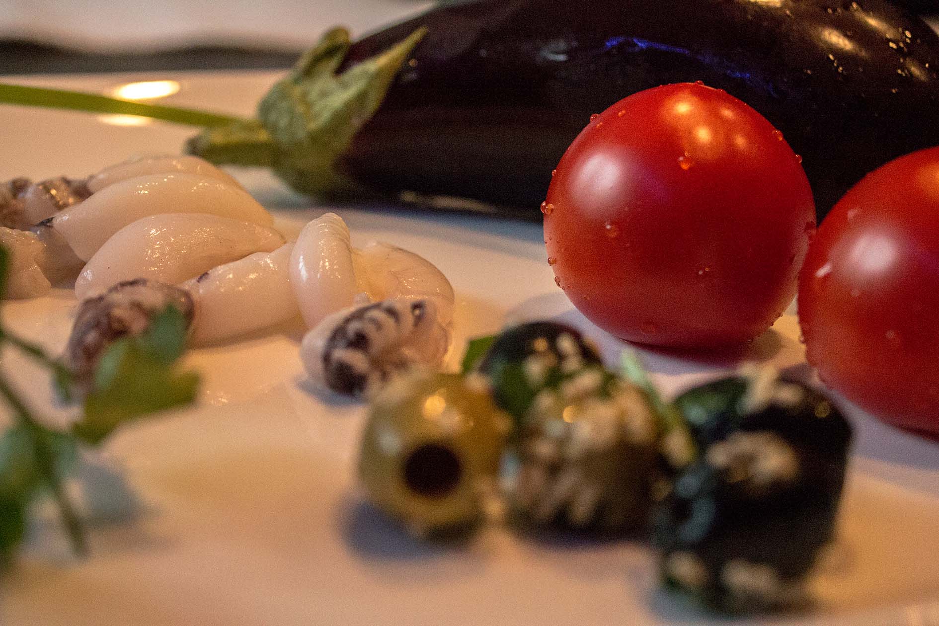 gefüllte Sepien Tintenfischtuben und Kräuter der Provence